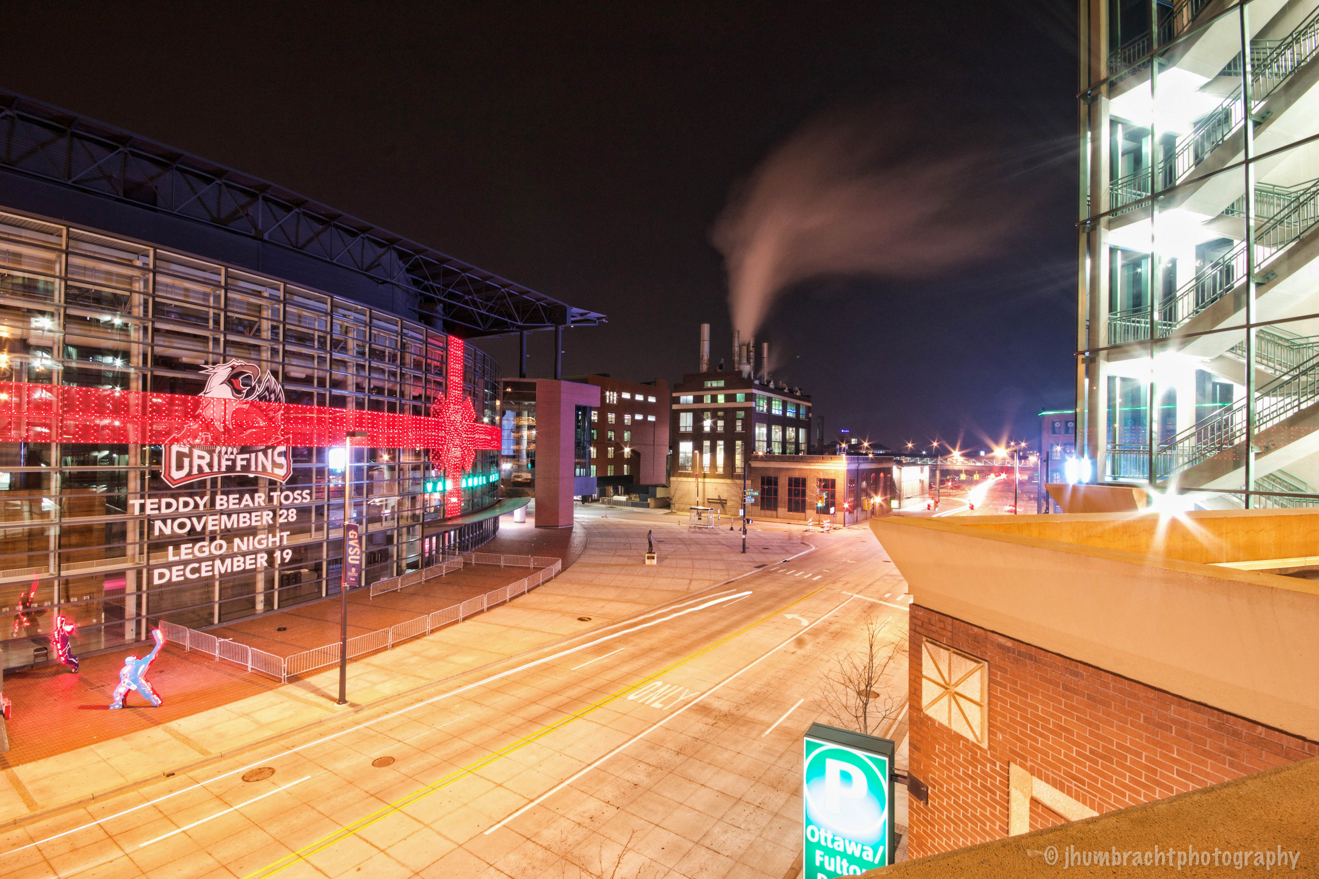 Grand Rapids, Michigan at night photo taken by Indianapolis-based ...